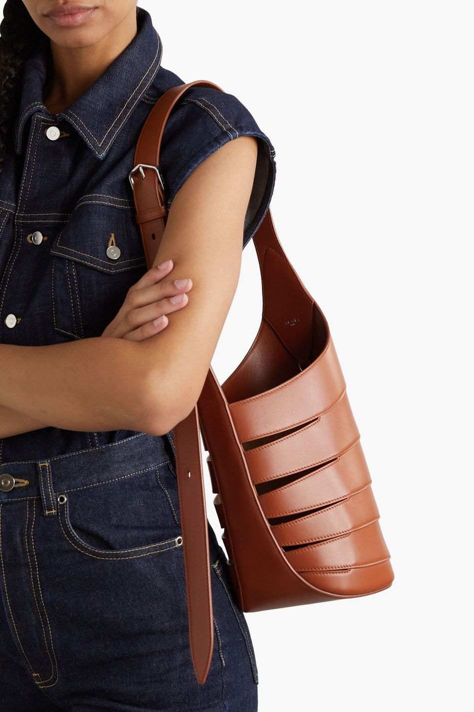 ALAÏA Babel small cutout leather shoulder bag | THE OUTNET