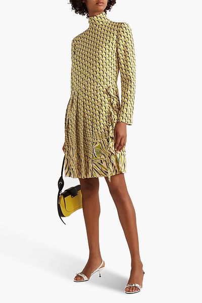 Prada Outlet | Sale Up To 70% Off At THE OUTNET